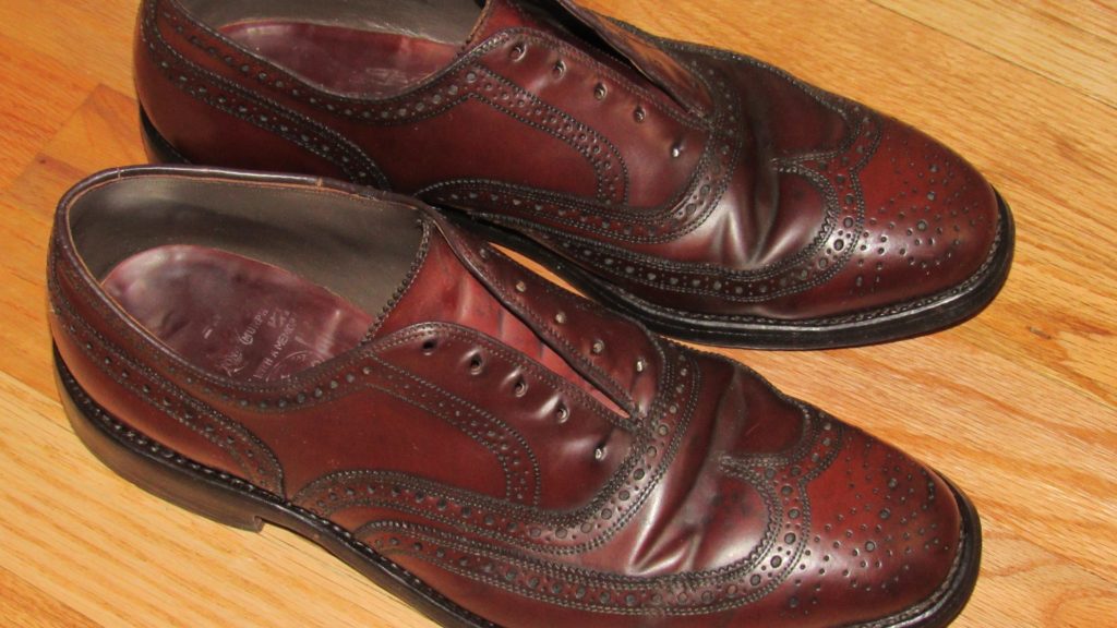 Reshaping Shell Cordovan With Water | vcleat